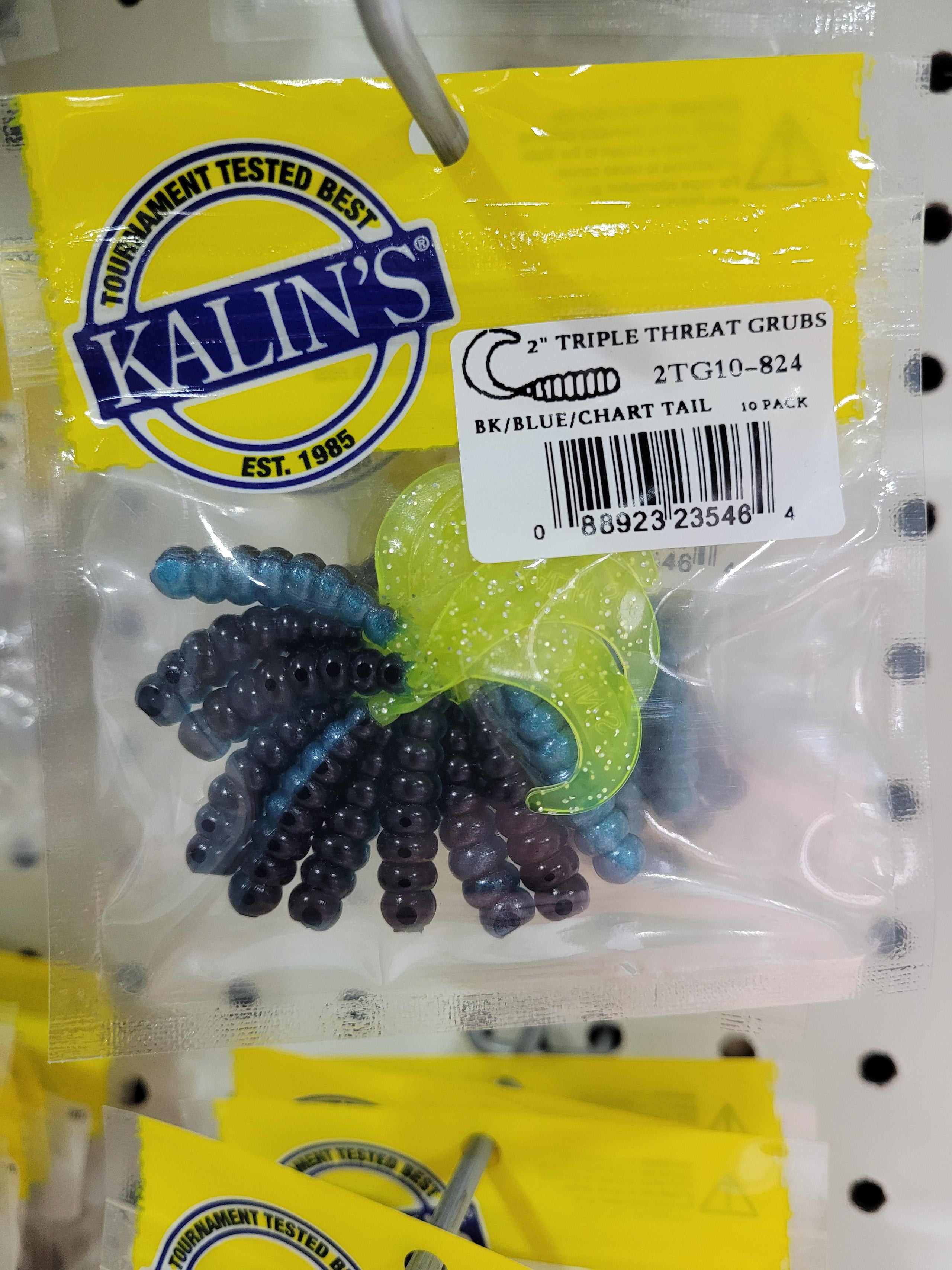 KALIN'S TRIPLETHREAT 2" GRUB BK/BLUE/CHART TAIL | Grassy Custom Rods ...